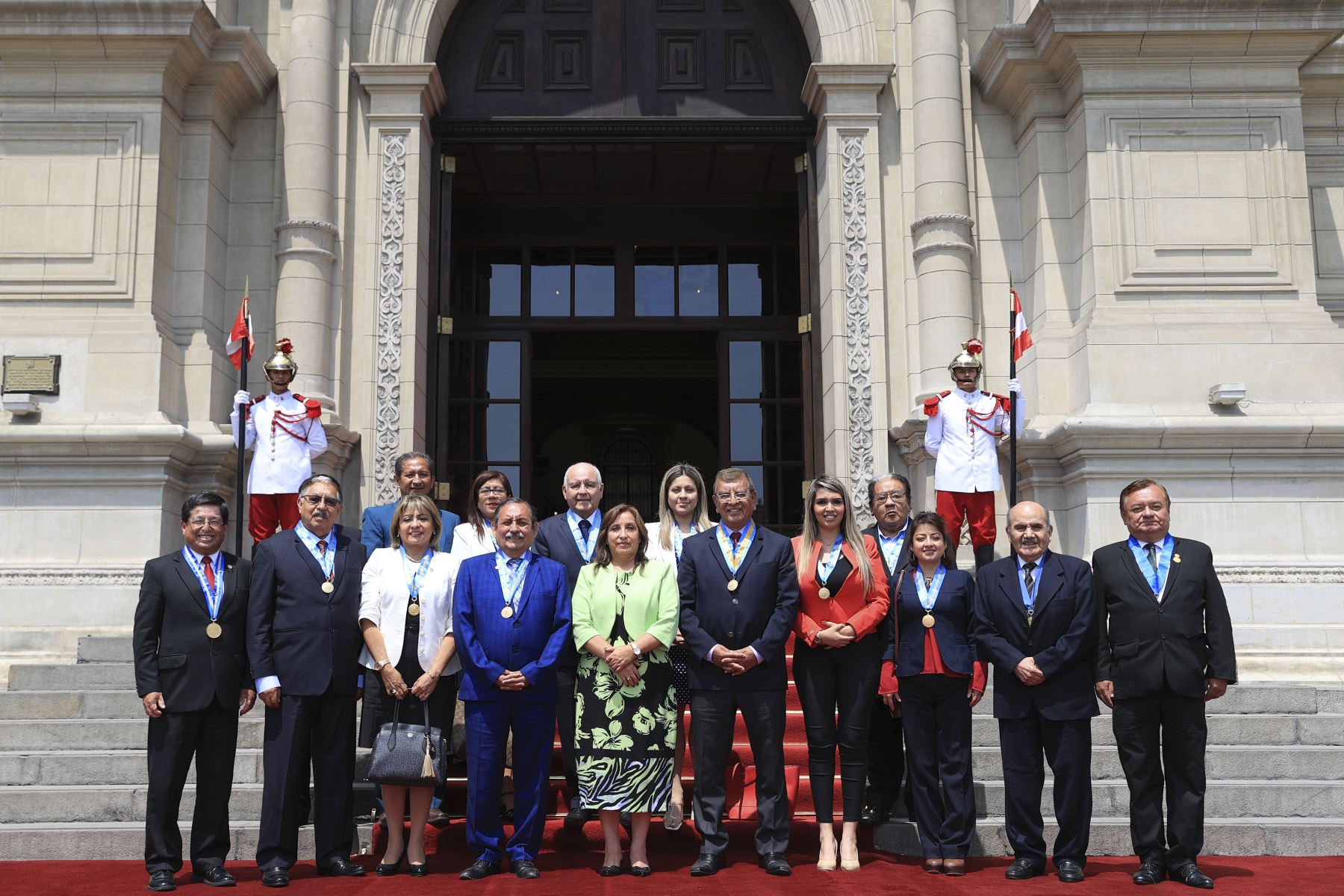 Presidenta Boluarte garantiza respeto a la libertad de expresión y ...